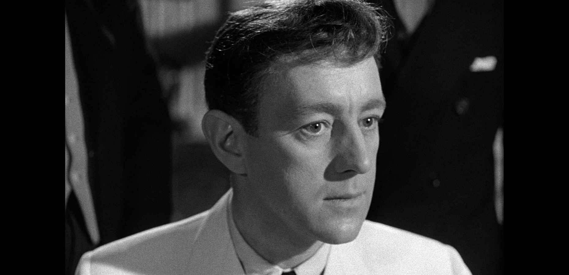 Review: The Man in the White Suit (4K) – FilmCarnage.com